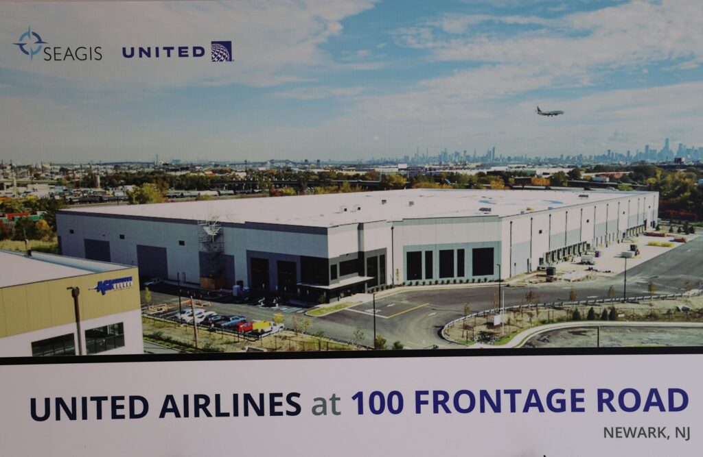 United Airlines and Seagis cut ribbon on 165K sq. ft. cargo facility ...
