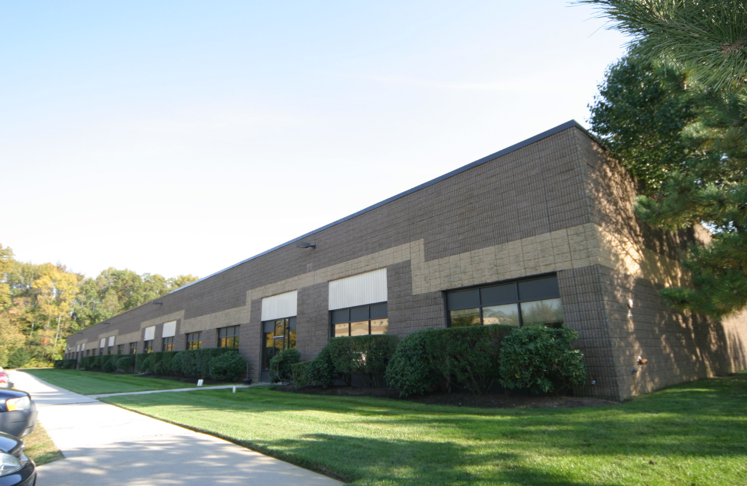 CrossFit gym signs for 4K sq. ft. at Hamilton flex building | ROI-NJ