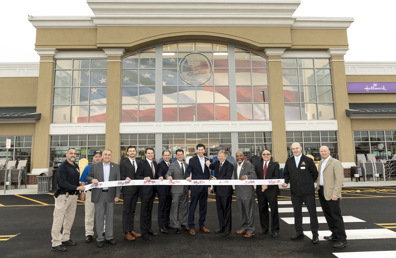 Customers flock to grand opening of ShopRite of Hadley Commons in South ...