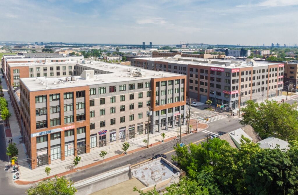 Cushman & Wakefield arranges $121M sale of two multifamily communities ...