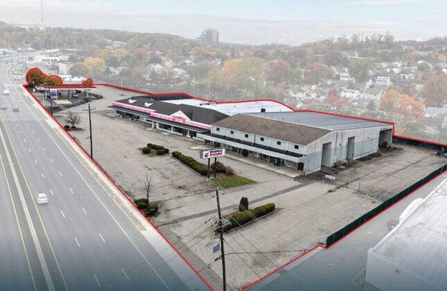 JLL Capital secures $11.5M acquisition financing for retail center in ...