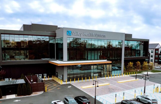 Schedule your next mammogram in Montvale | ROI-NJ