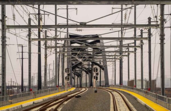 New Portal Bridge used ahead of schedule as delays impact NJ Transit ...